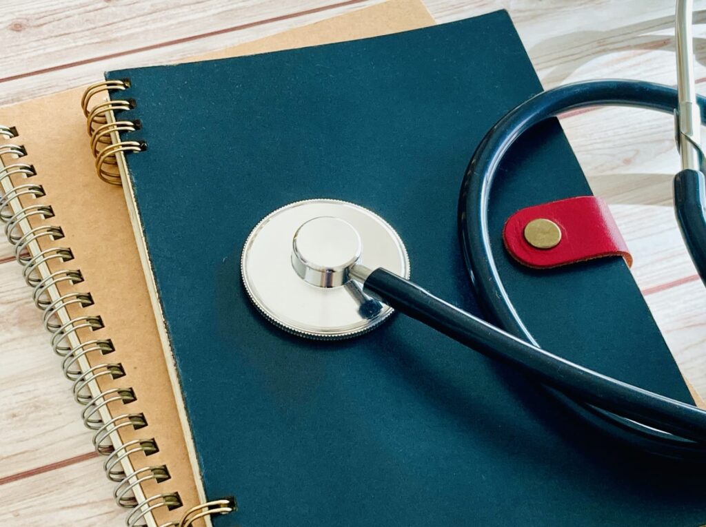 帰国子女でも医学部に合格できる？帰国生枠のある大学一覧＆受験対策ガイド